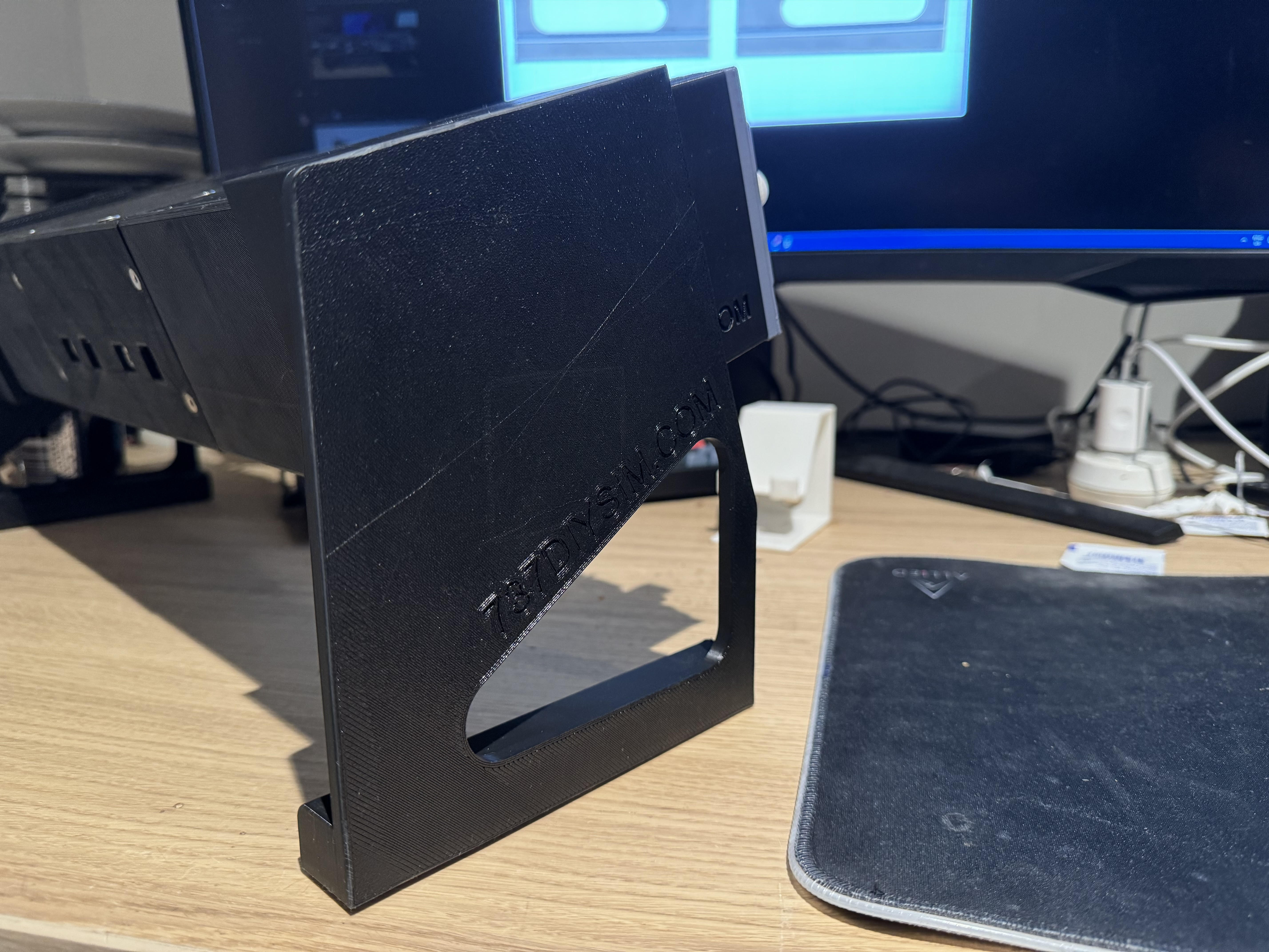 737DIYSIM MCP Desktop stand by Cumdingo | Download free STL model ...