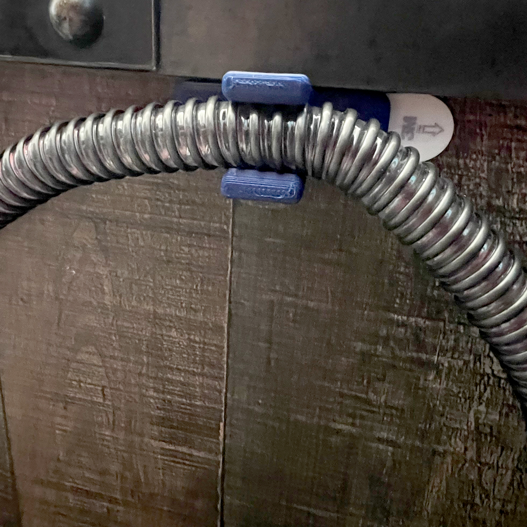 CPAP Hose Bracket for Command Strip by Pip Arnes | Download free STL ...