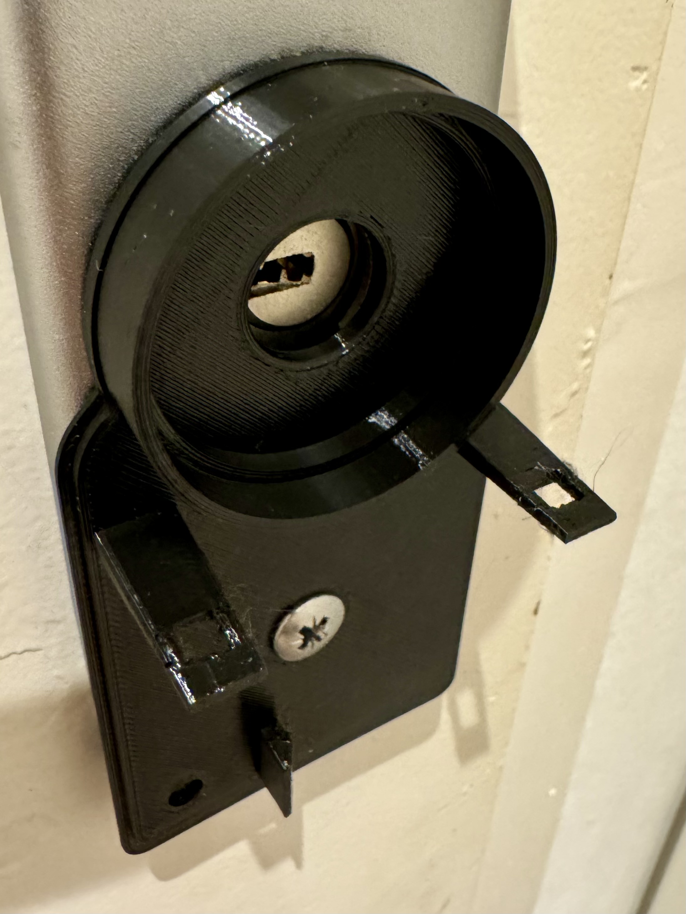 Nuki Adapter Plate by Roman S. | Download free STL model | Printables.com