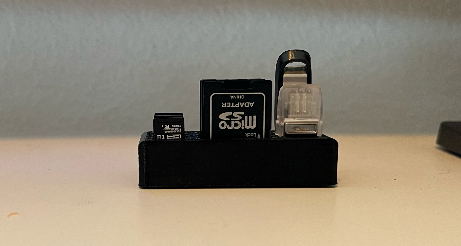 Holders for SD-Card, Micro-SD, SD & USB by Ramon Gutierrez | Download free STL model ...