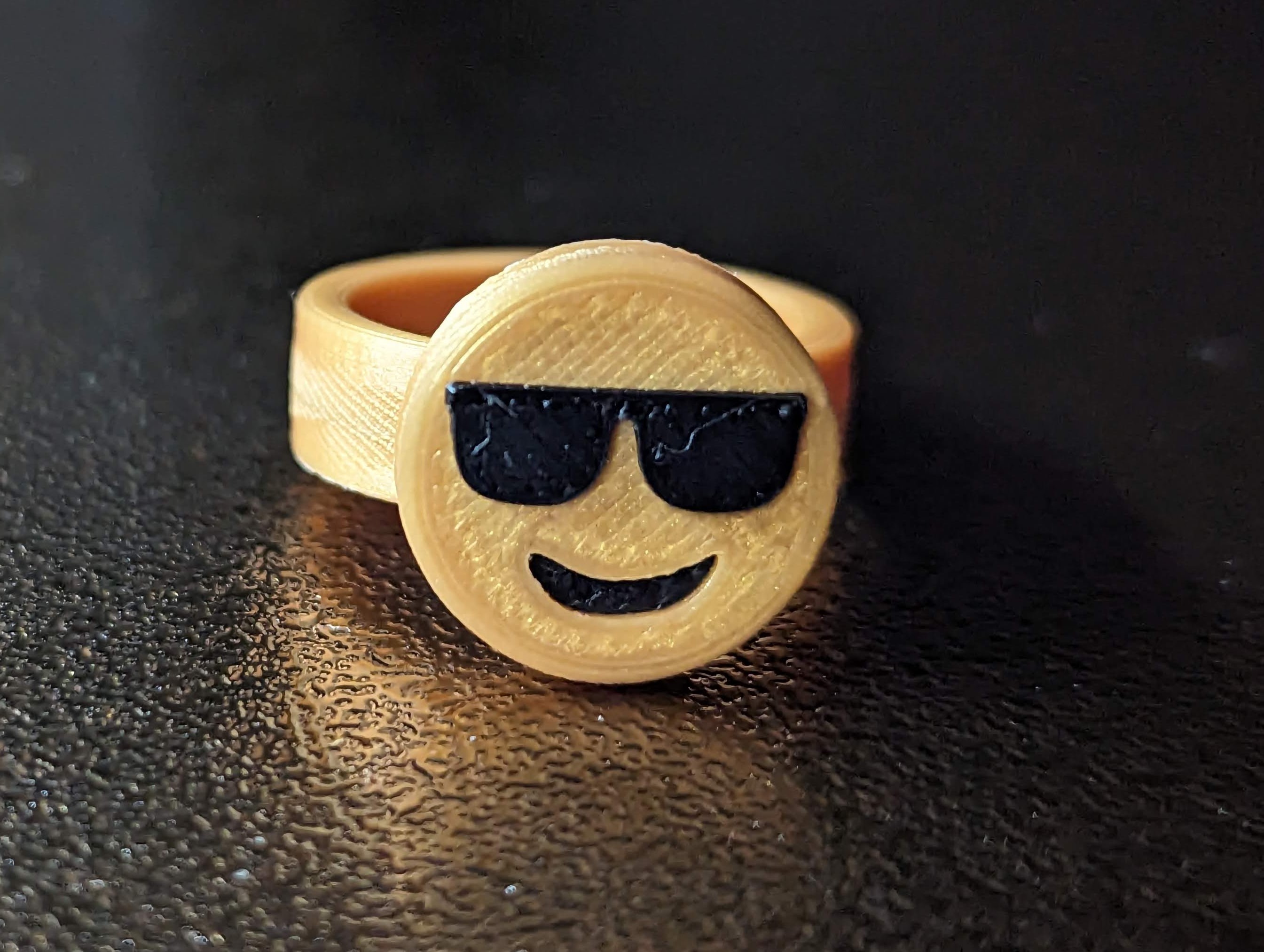 Emoji Ring by Bazzlington | Download free STL model | Printables.com