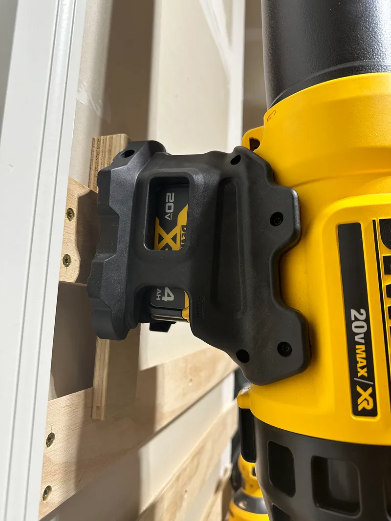 Dewalt dcbl720 bracket by DittiDoes | Download free STL model ...