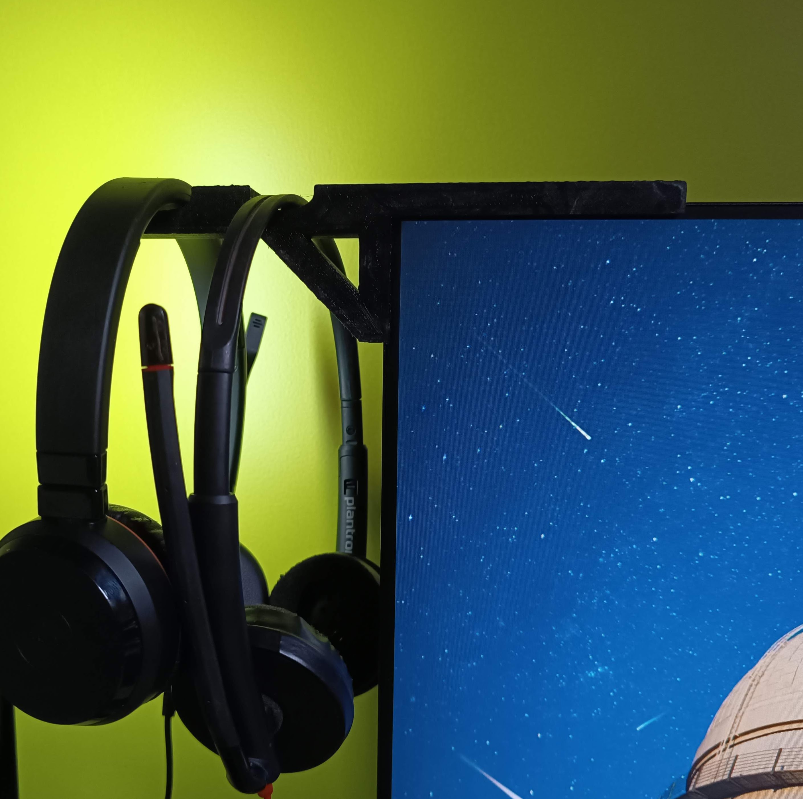 Headphone support for PC monitor by Baloo 3D | Download free STL model ...