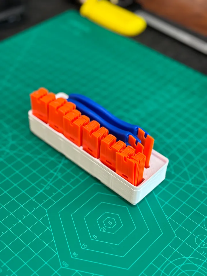 Dual Plastic Razor Scraper Holder - Gridfinity 3x1 by samywamy10 ...