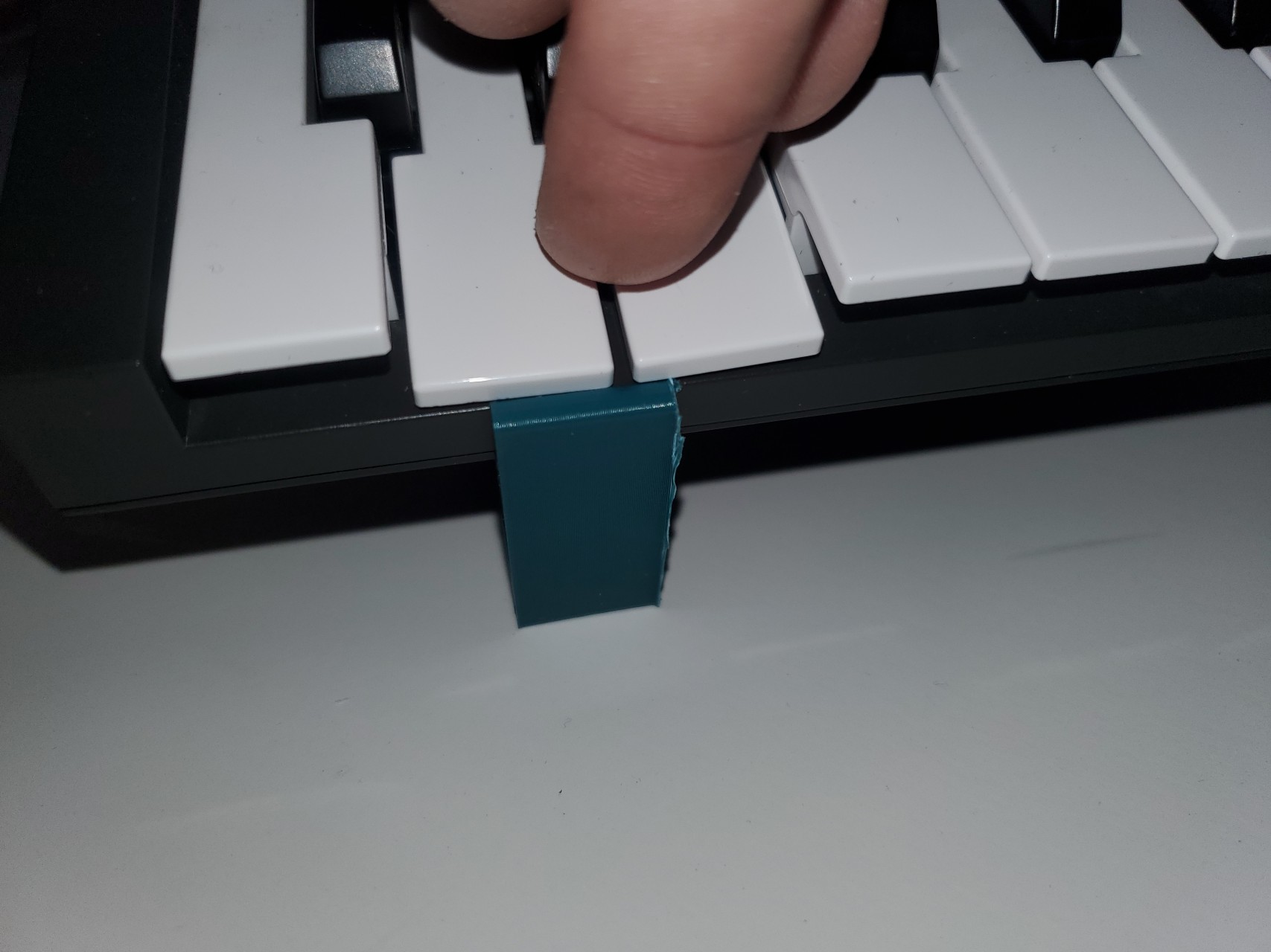 Novation LaunchKey Mini MK3 Angled Stand Riser by Jason's Workshop ...