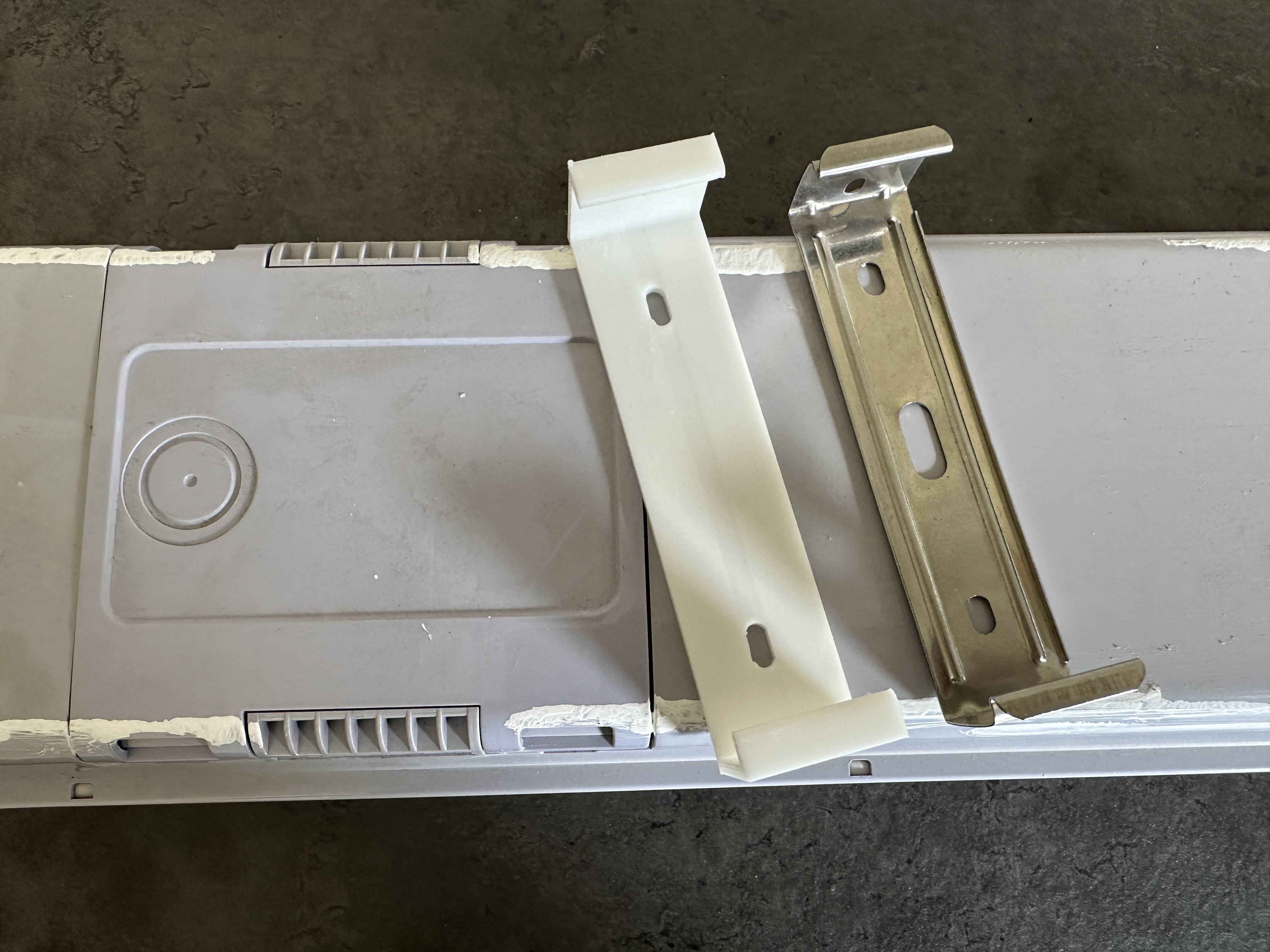 LEDLITE Batten Light Ceiling Bracket by Ememell | Download free STL ...