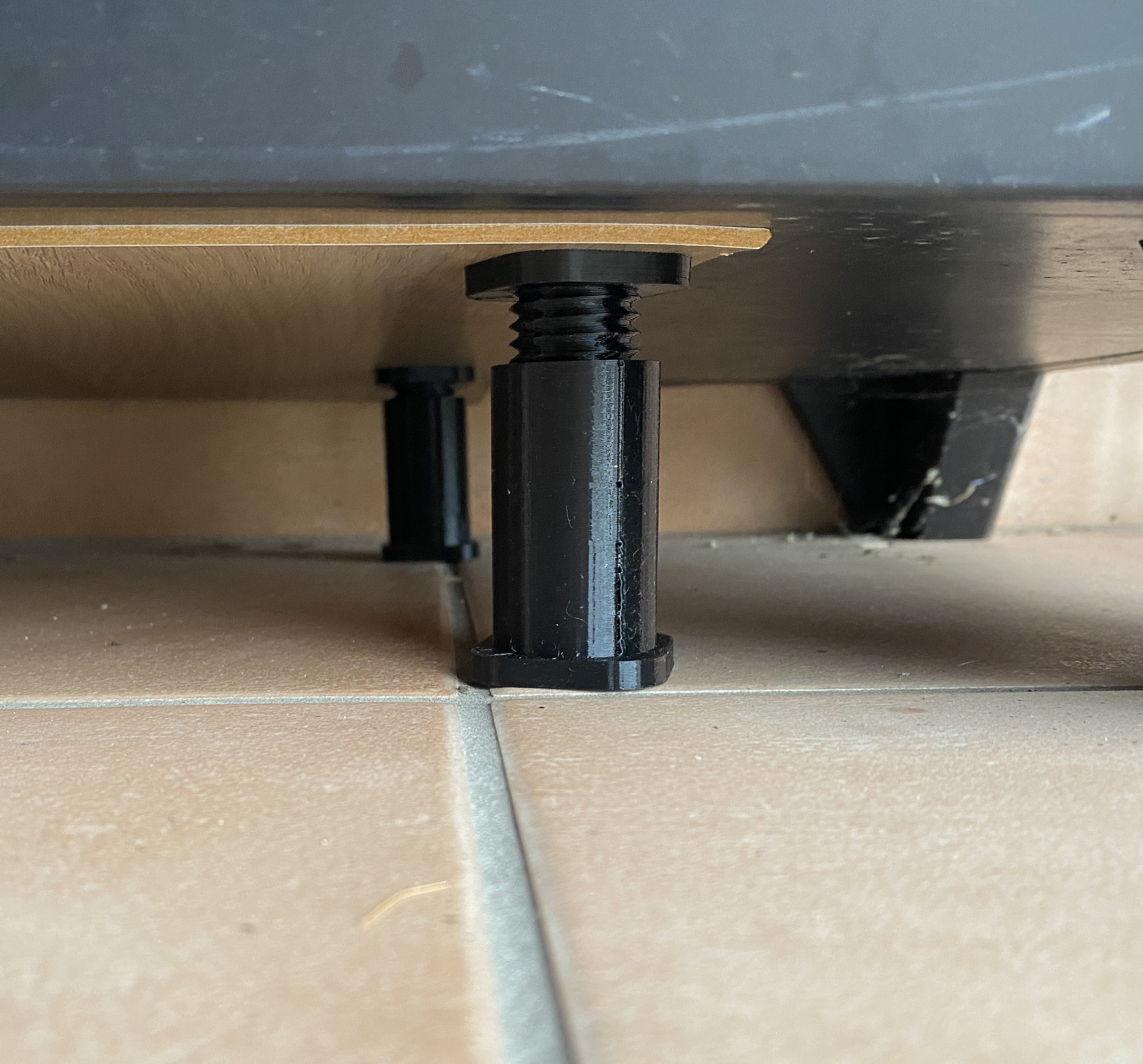 Adjustable Leg by pixelzone - MakerWorld