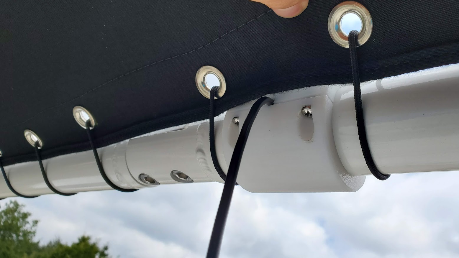 Mounting base for Minn Kota GPS puck by hardiebotha | Download free STL ...