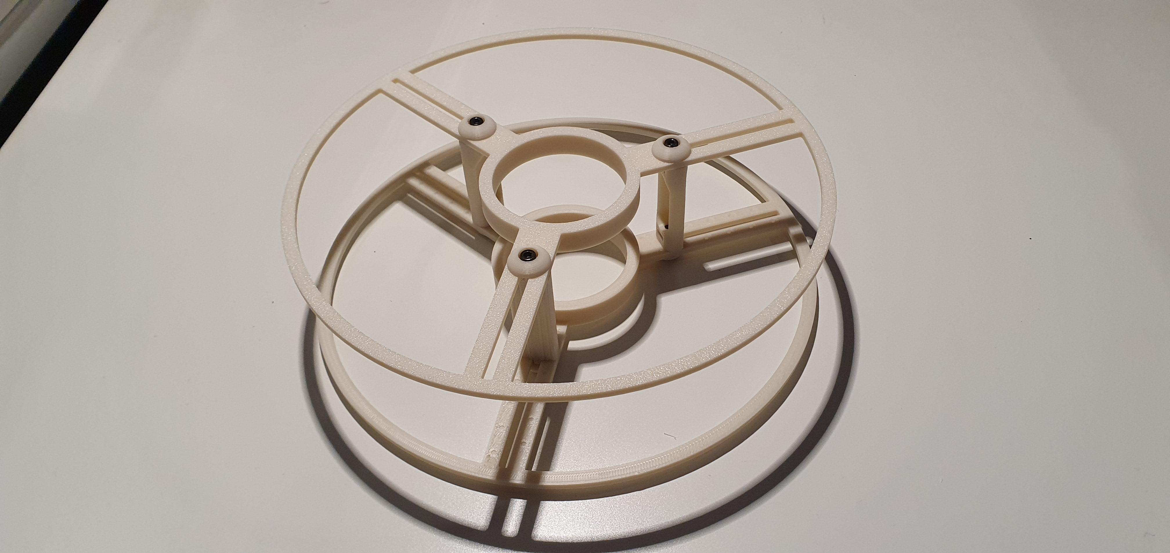 Reusable adjustable spool for spoolless filament by Christoph Löw ...