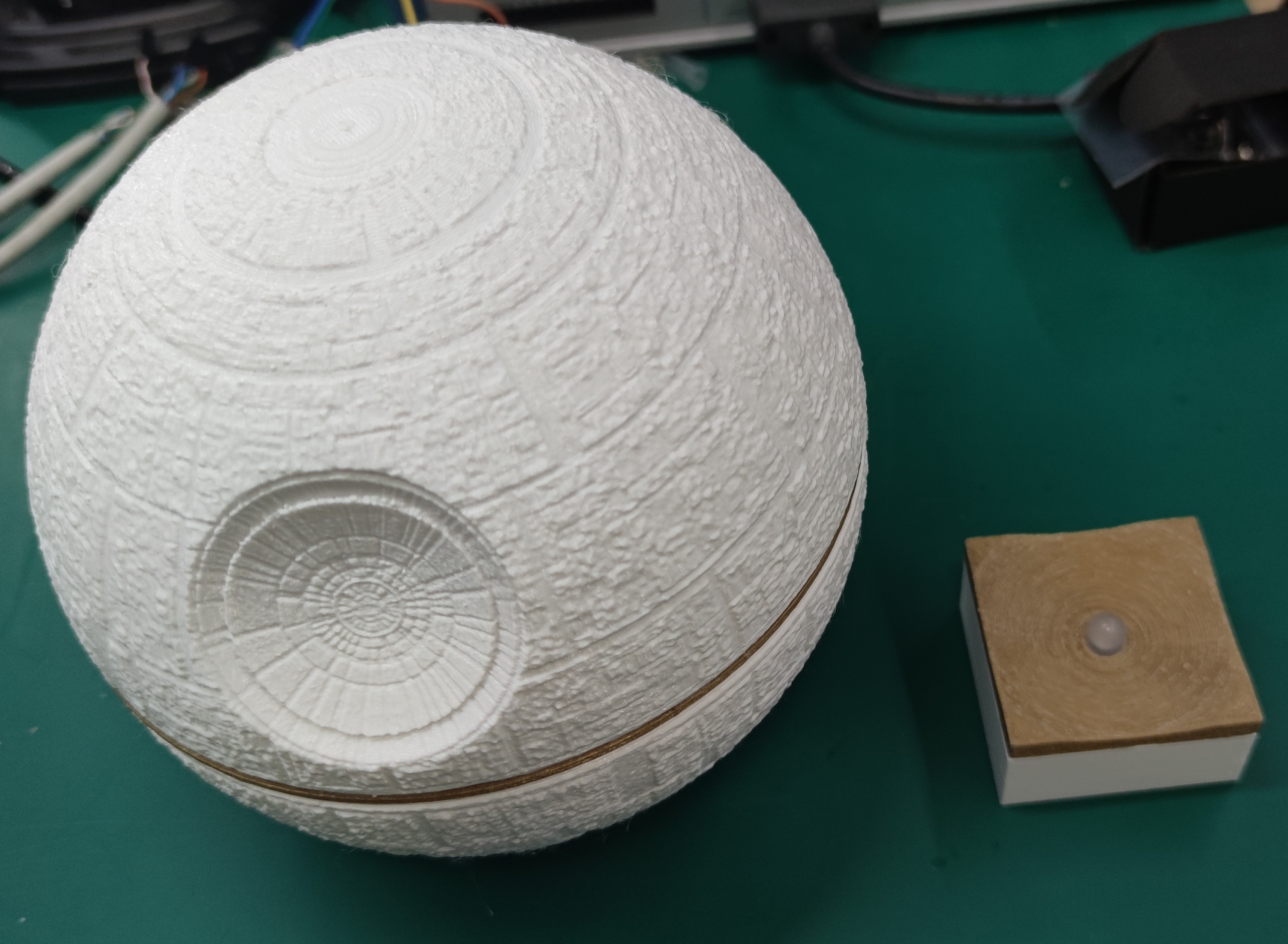 Deathstar table lamp by strasilm | Download free STL model | Printables.com