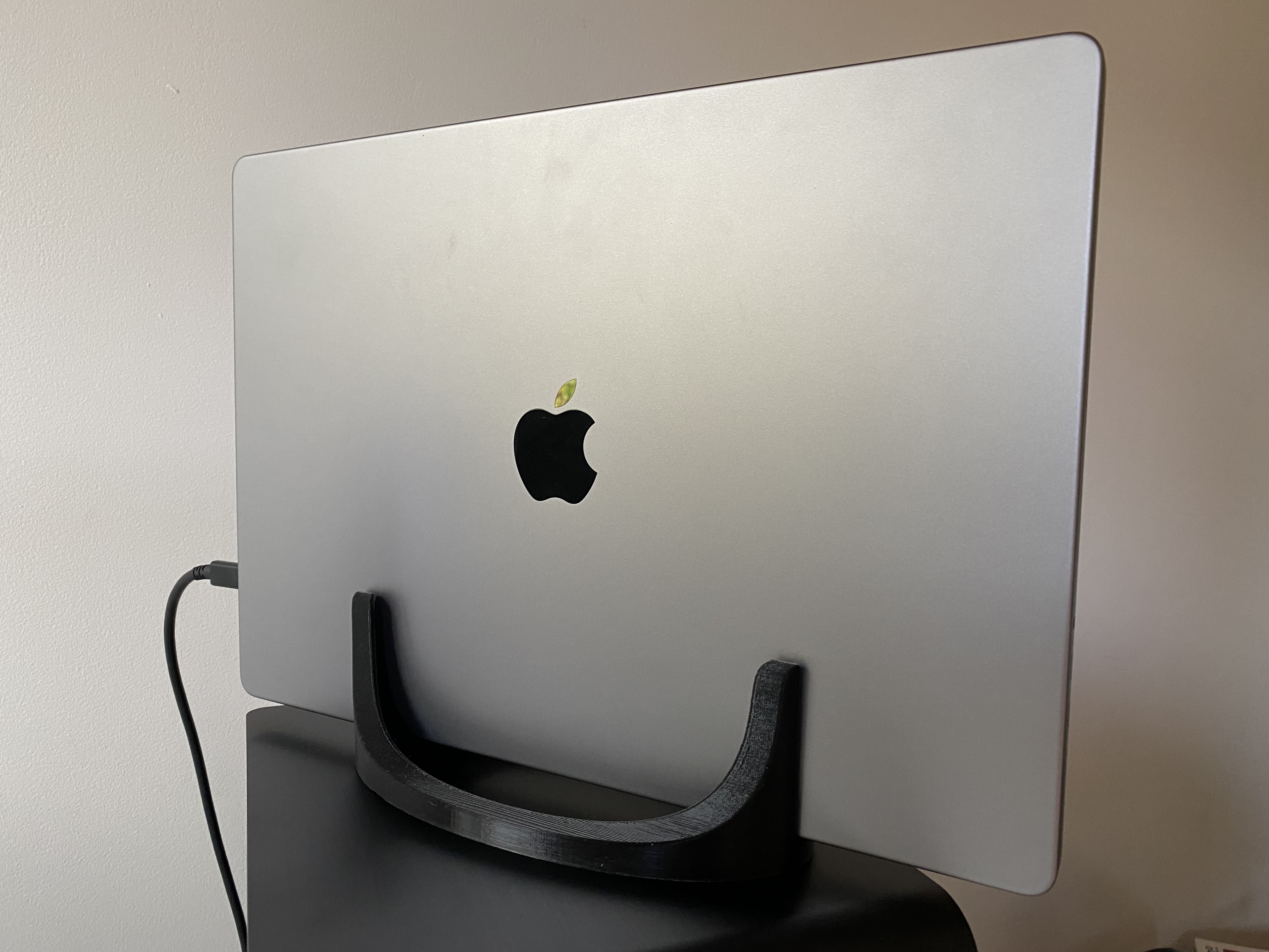 Macbook Pro 16" 2019 stand by Patrick | Download free STL model ...