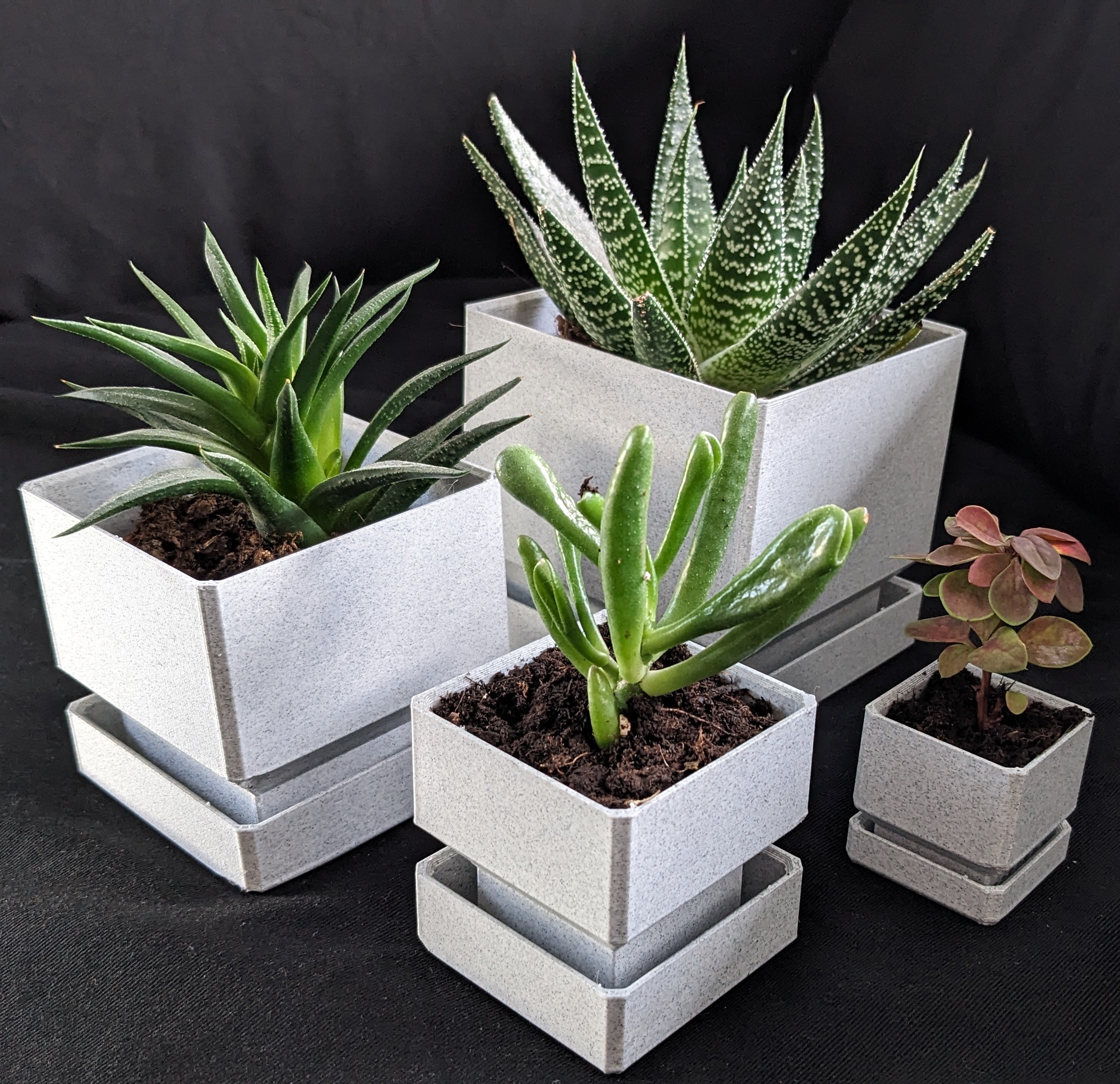 Square Pot with Integrated Tray by Tycho Design | Download free STL ...