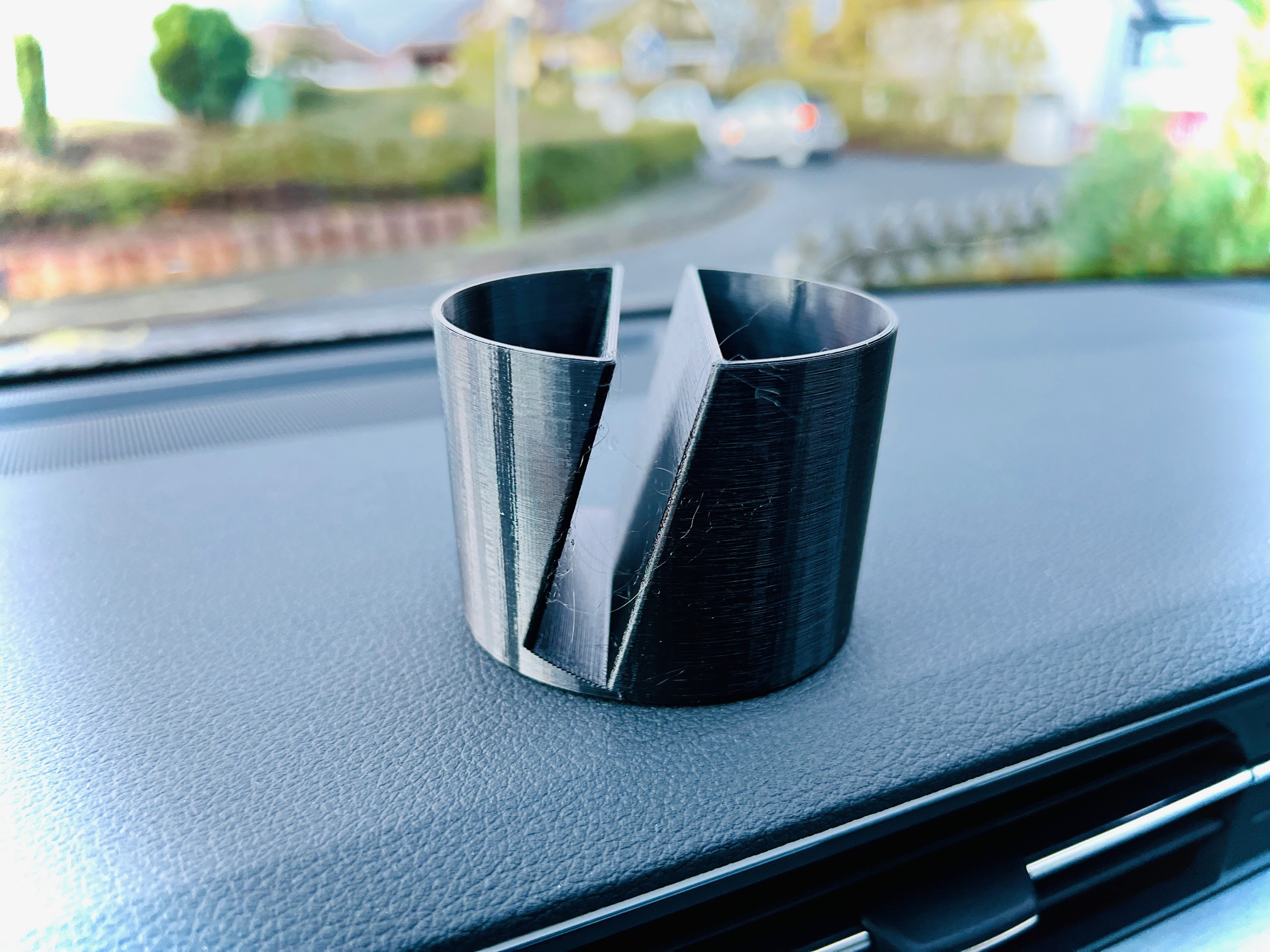 Universal mobile phone and I-CLIP insert for cup holder - Universeller ...