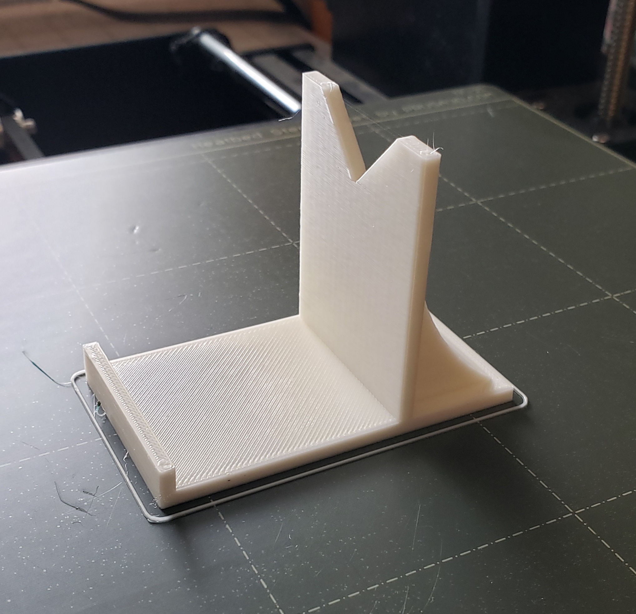 Small Display Easel by Mike | Download free STL model | Printables.com