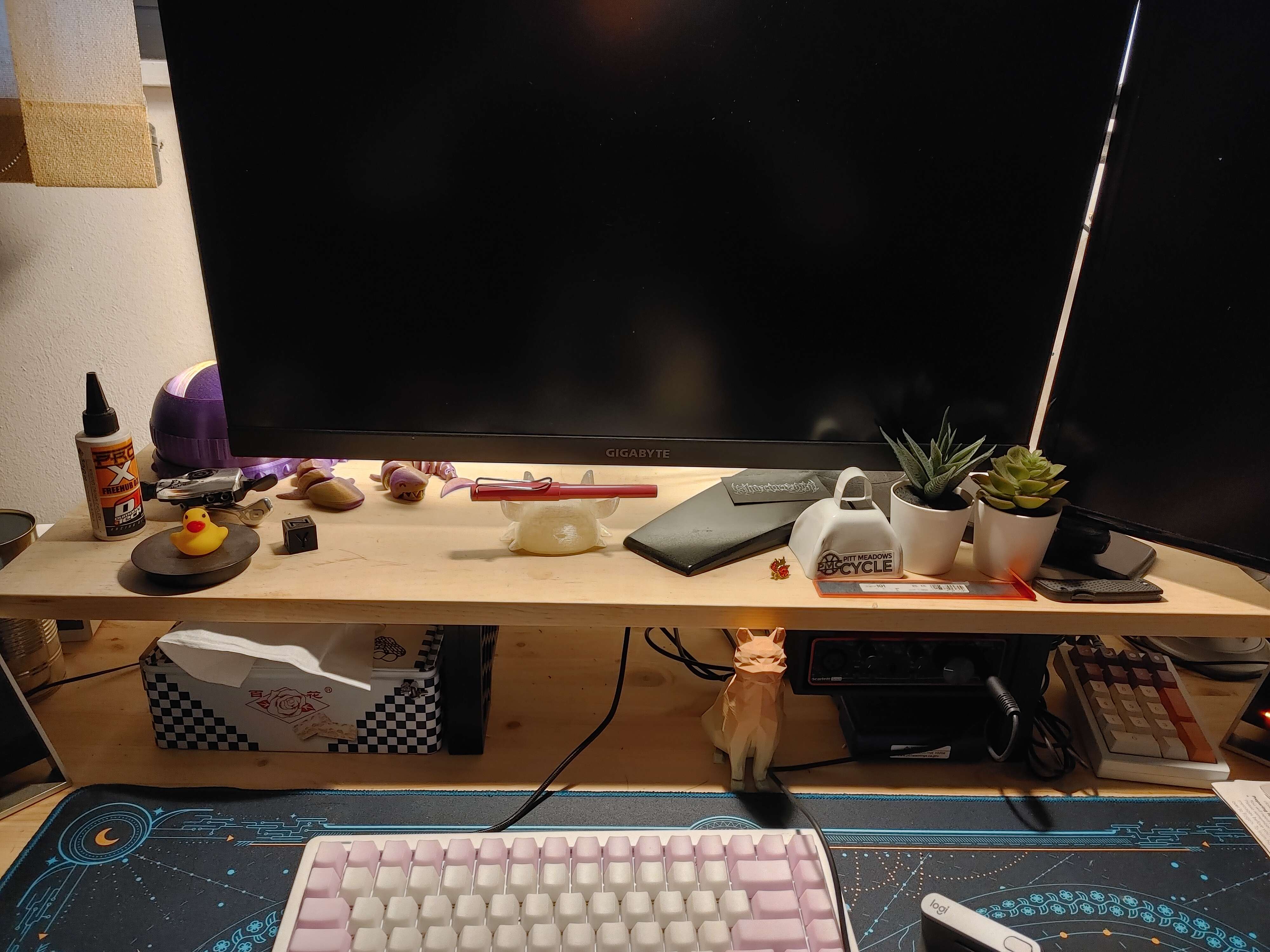 Hex Monitor Stand Legs by Pythonissam | Download free STL model ...