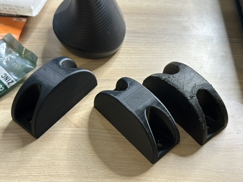 Stationary Feet for Rolling Carry-on Luggage by SwizzleVixen | Download ...