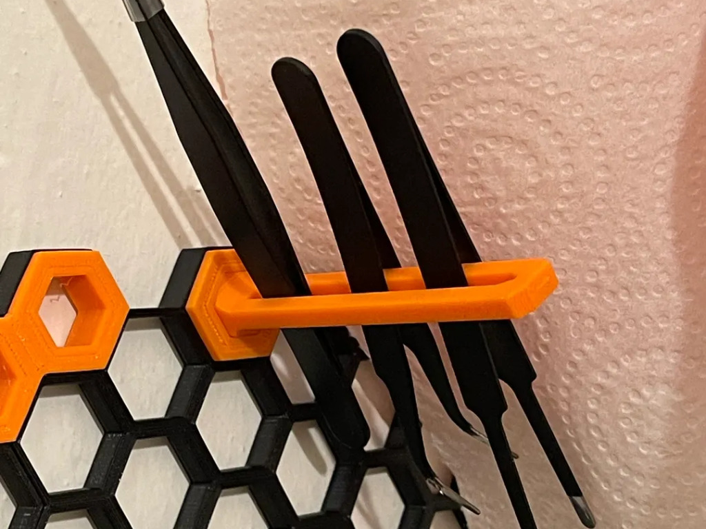 HSW Tweezer Holder - Straight & Angled Version for Honeycomb Storage Wall by race85com ...