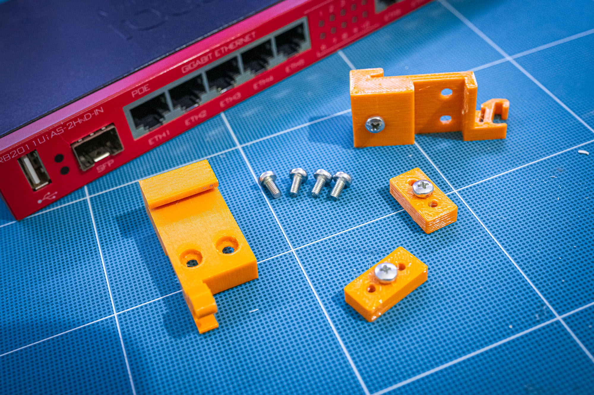 Mikrotik RB2011 DIN rail holder by Digital Farmer | Download free STL ...