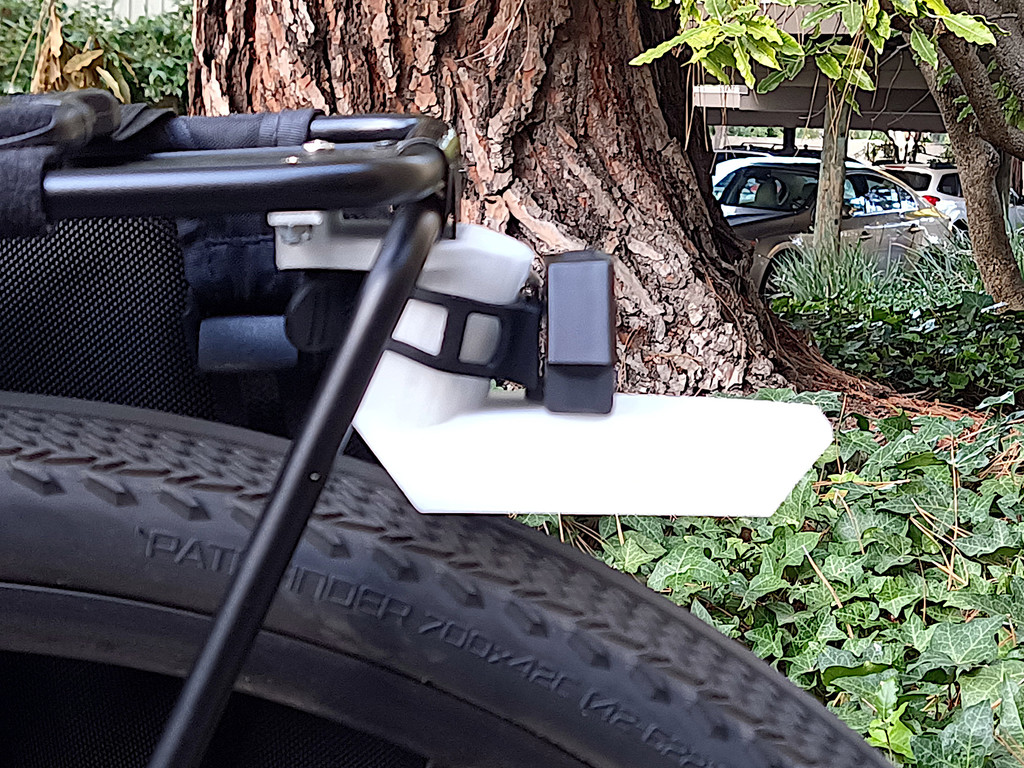 Taillight mount and fender for Delta rear bike rack by Anachronist ...