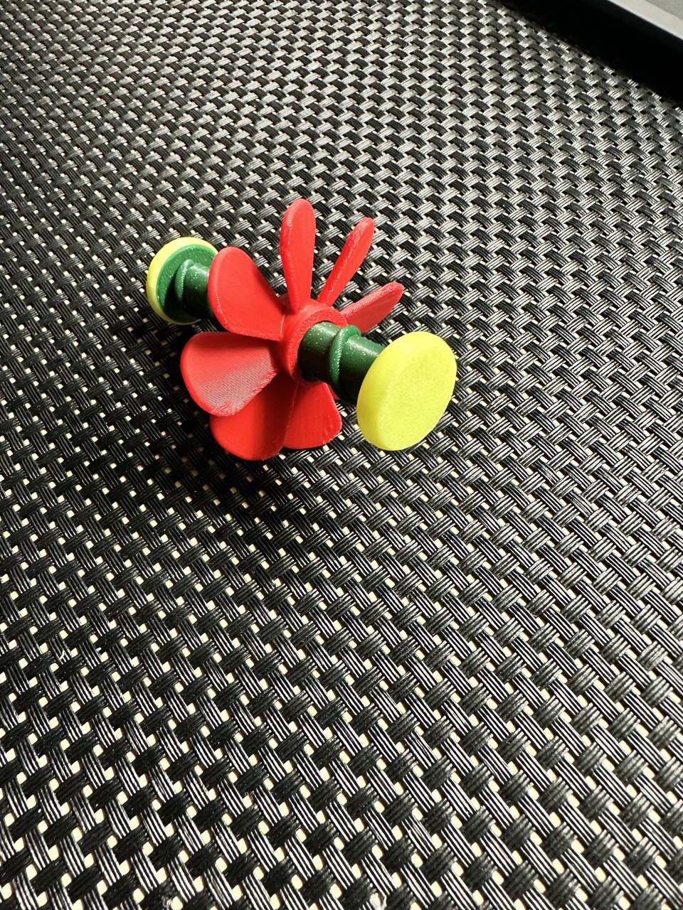 fidget flower by im.pietroo | Download free STL model | Printables.com