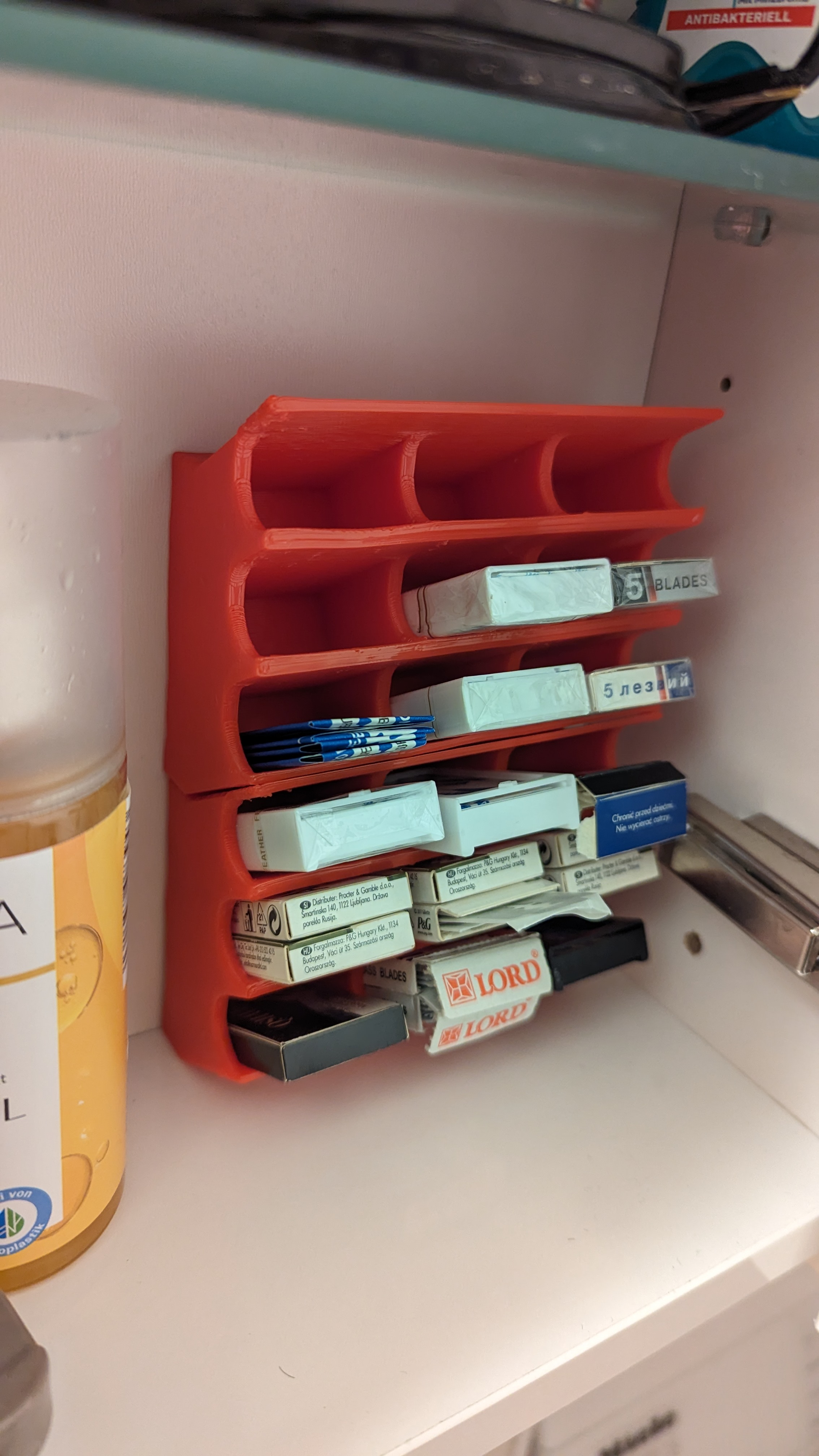 Scaleable, parametrerized, Double-Edge razorblade Holder by ...