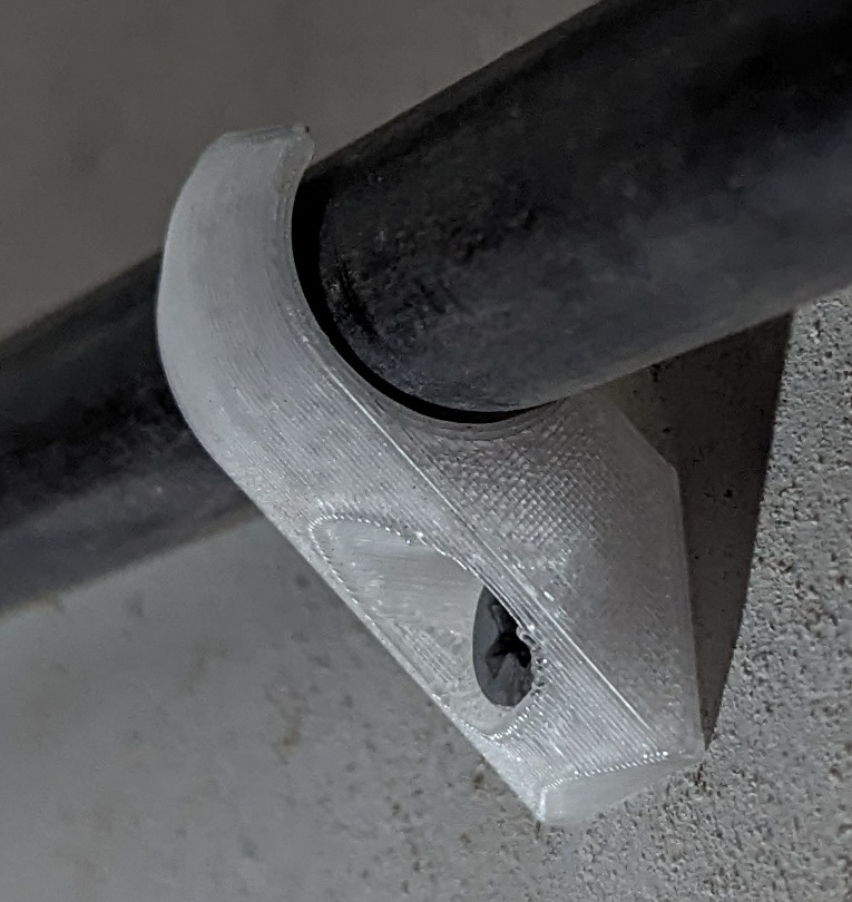 13mm poly pipe clip 90 degree by Arbition | Download free STL model ...