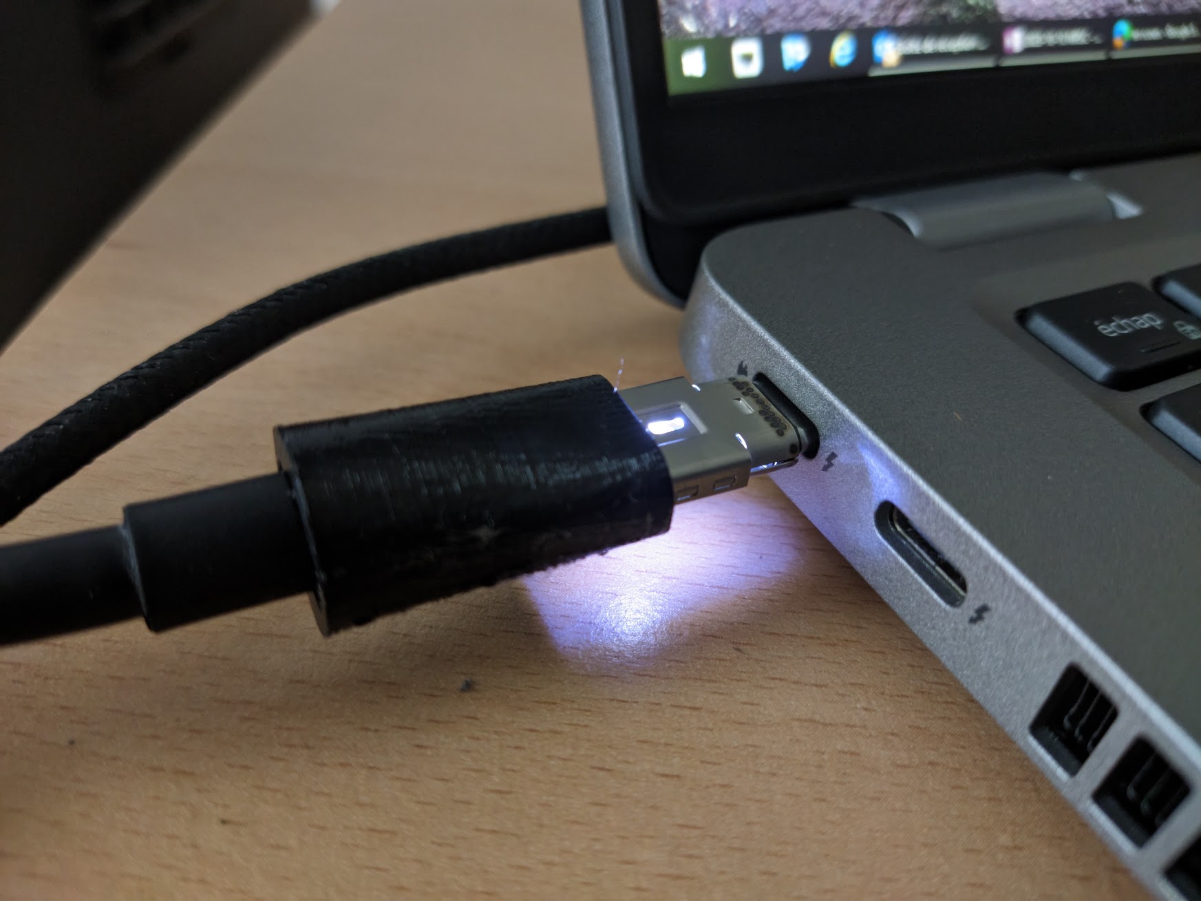 Dell laptop dock USB repair and support by Izlud | Download free STL ...
