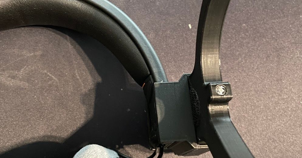 DelanClip TrackIR Headset Mount (Beyerdynamic 900 Pro X and others) by ...