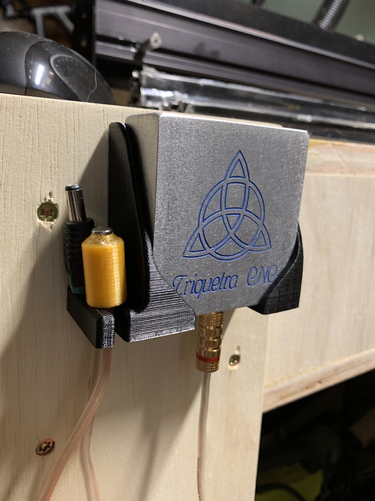 Triquetra touch-plate holder by tfmccull | Download free STL model ...