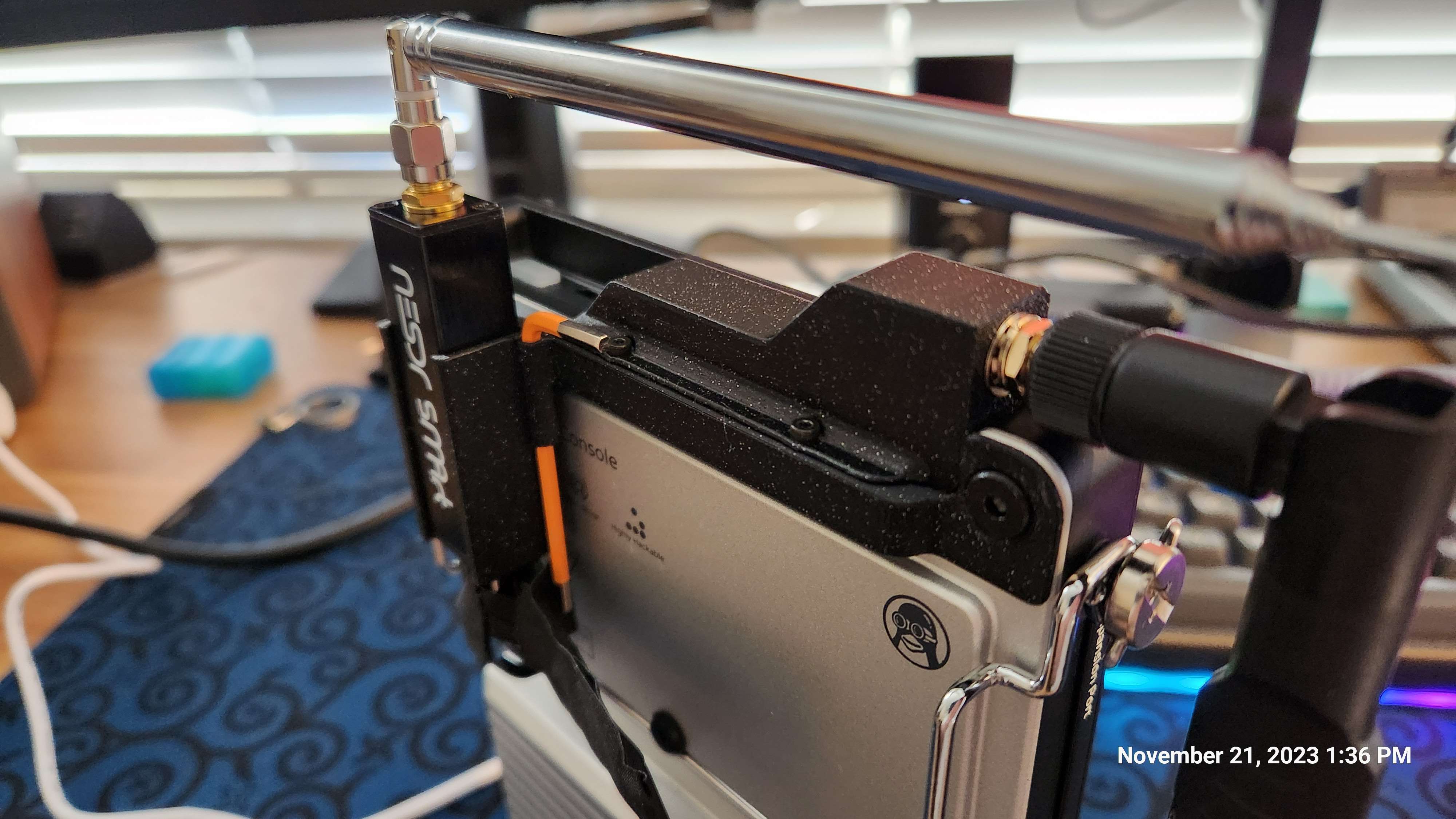 uConsole Antenna Holder by hsavior | Download free STL model | Printables.com