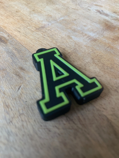 Varsity style Alphabet keychains par steynBerens | Téléchargez ...