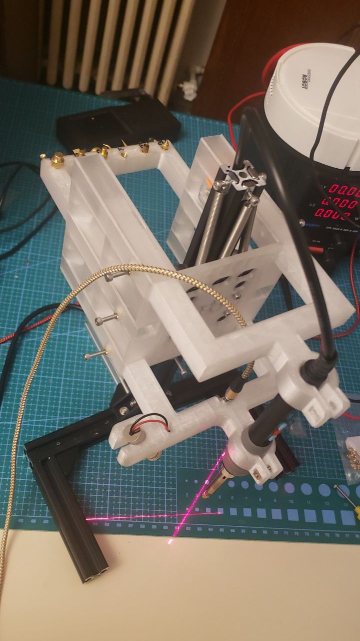 Heat insert press with lasers by Ro3Deee | Download free STL model ...