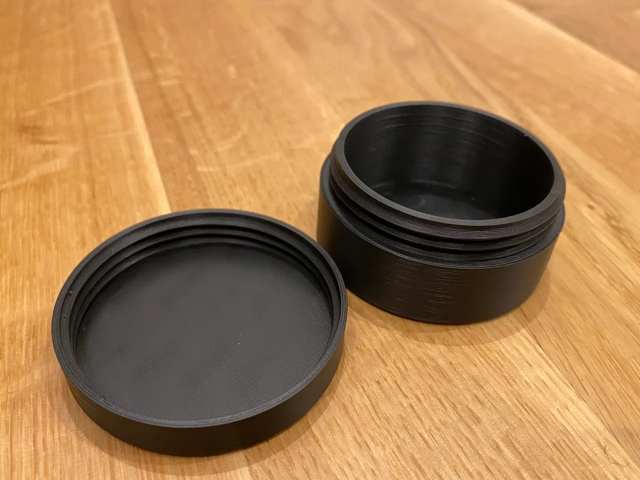 Parametric OpenSCAD Round Container Jar With Screw Lid by der_da ...