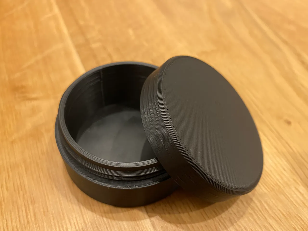Parametric OpenSCAD Round Container Jar With Screw Lid by der_da ...
