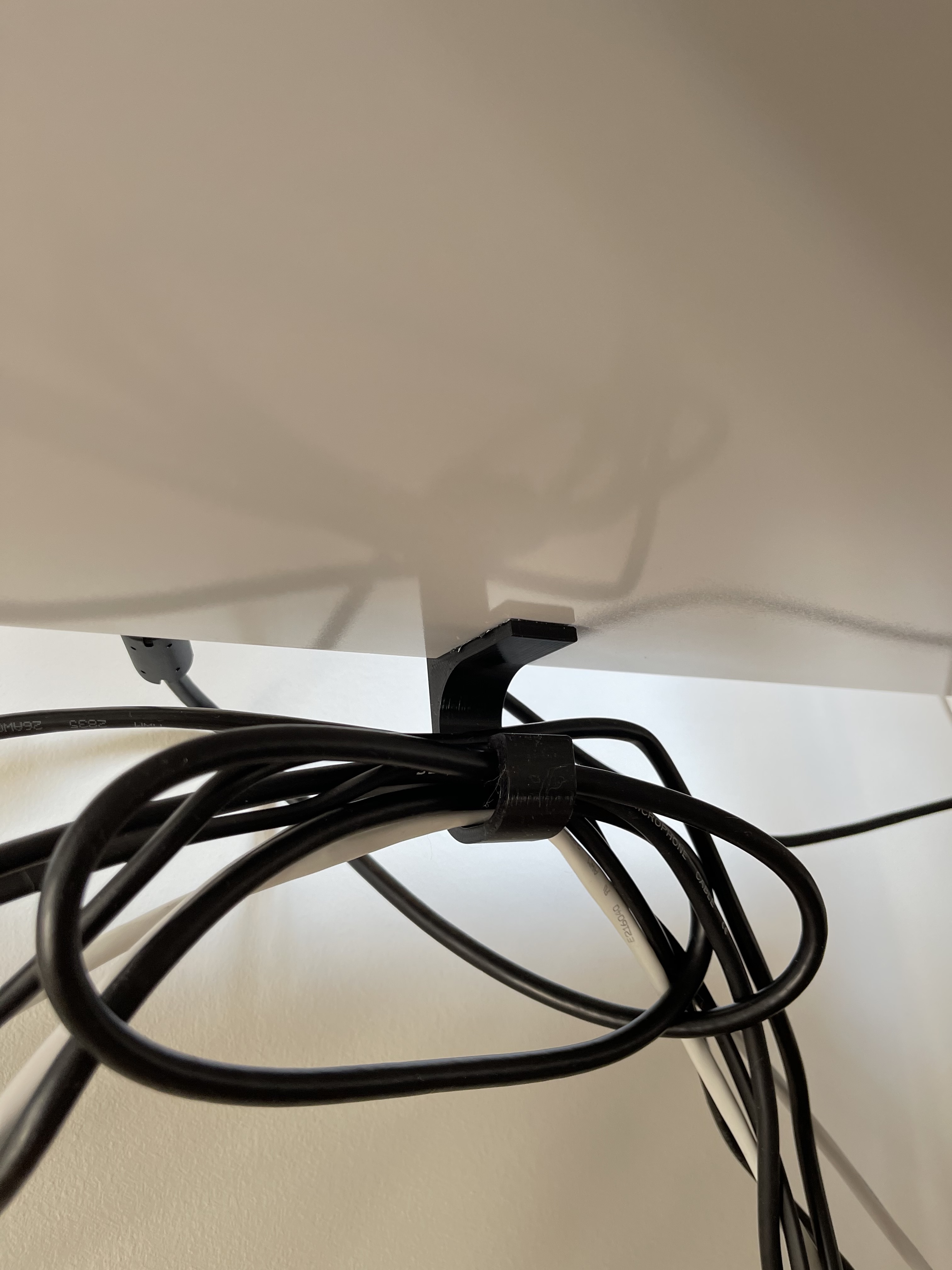 IKEA - Table cable clip (no screws) by Clifmeister | Download free STL ...