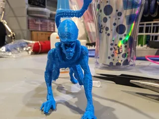 Aliens crouching xenomorph by EDGeProjects | Download free STL model ...