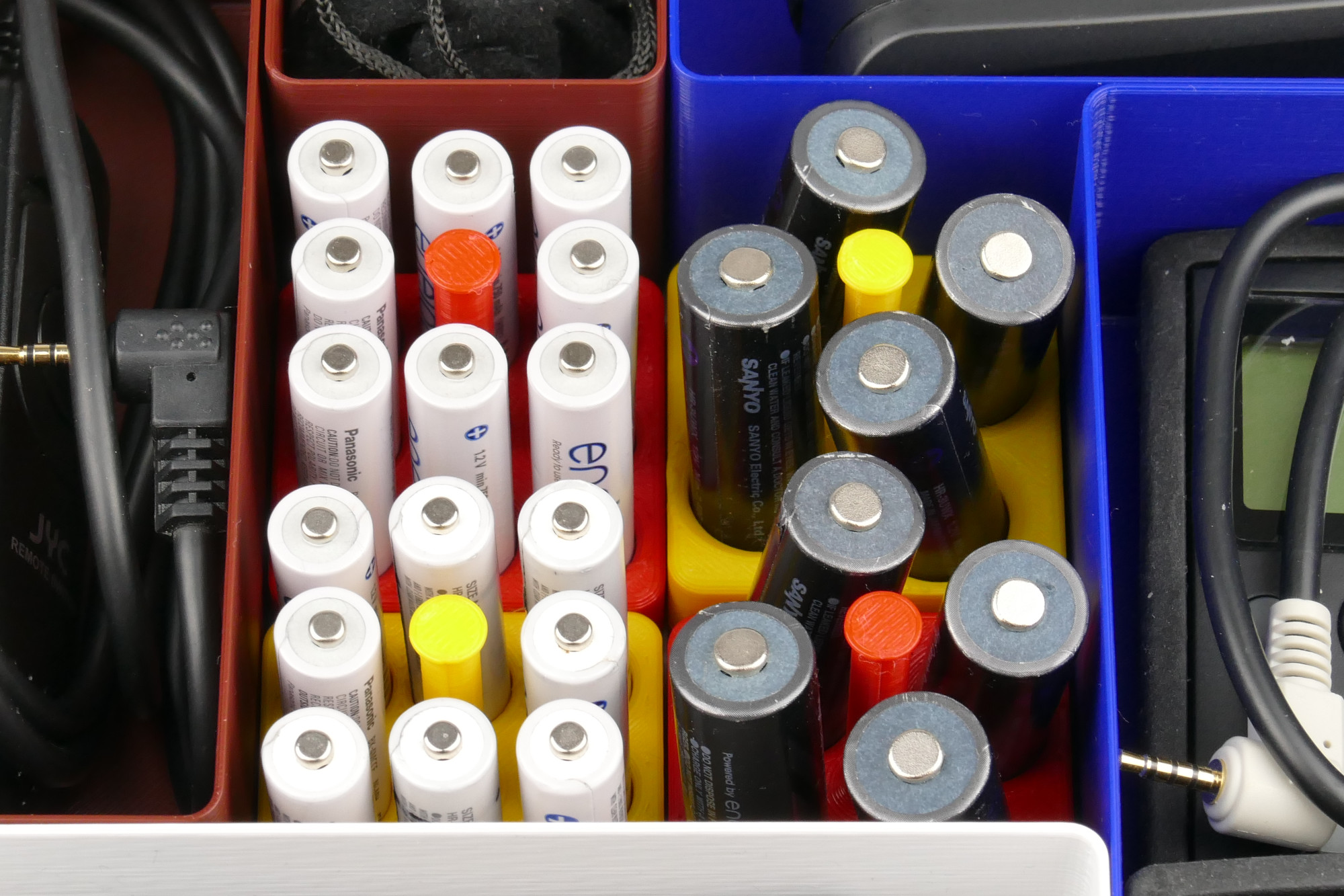 Eurobox/Gridfinity Inserts for AA or AAA Batteries in 7.5 cm Eurobox by ...