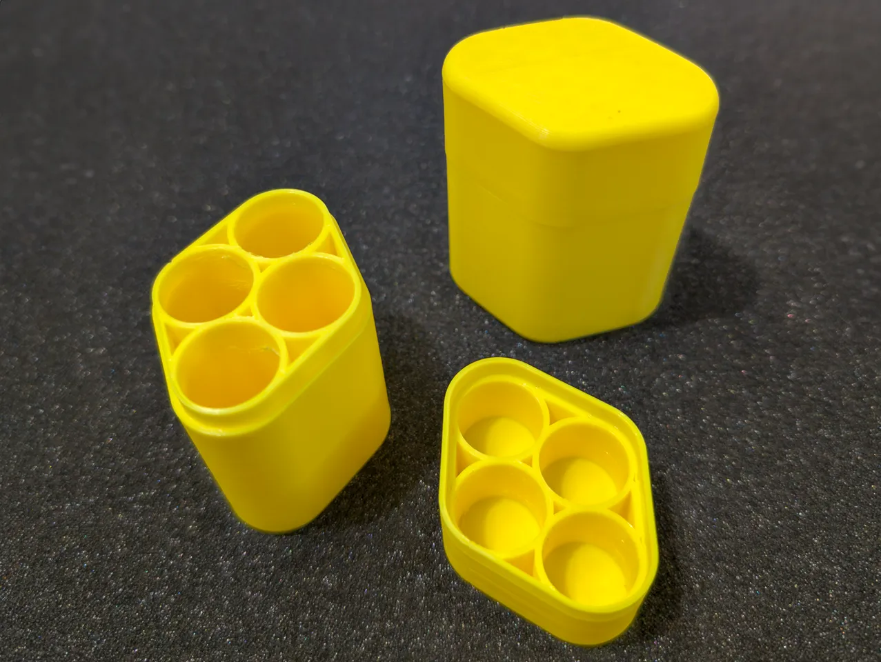 4x 18650 LiIon Battery Box by Markus | Download free STL model ...