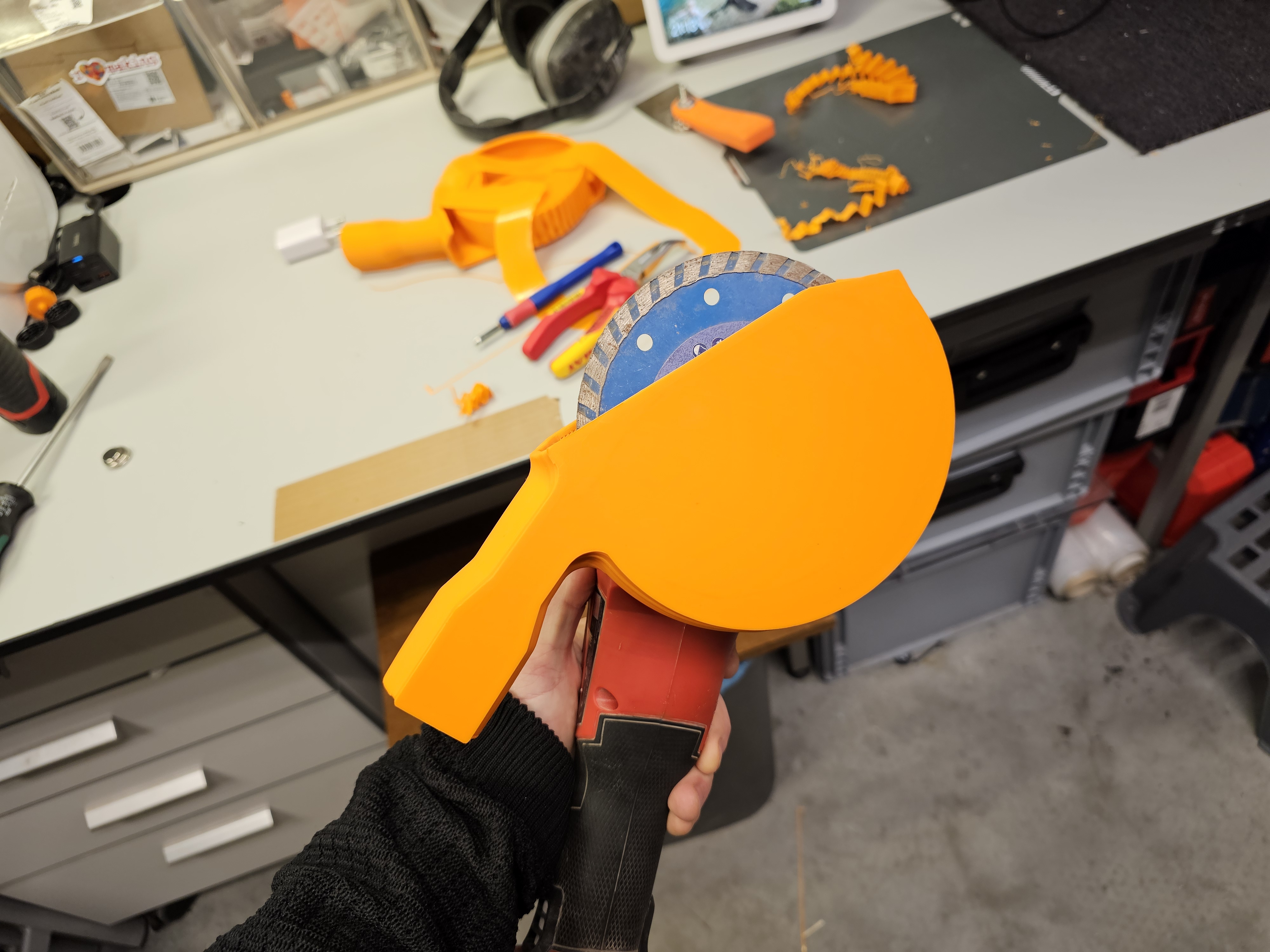 Dust extraction for Milwaukee angle grinder M18 FSAG by Matthias ...