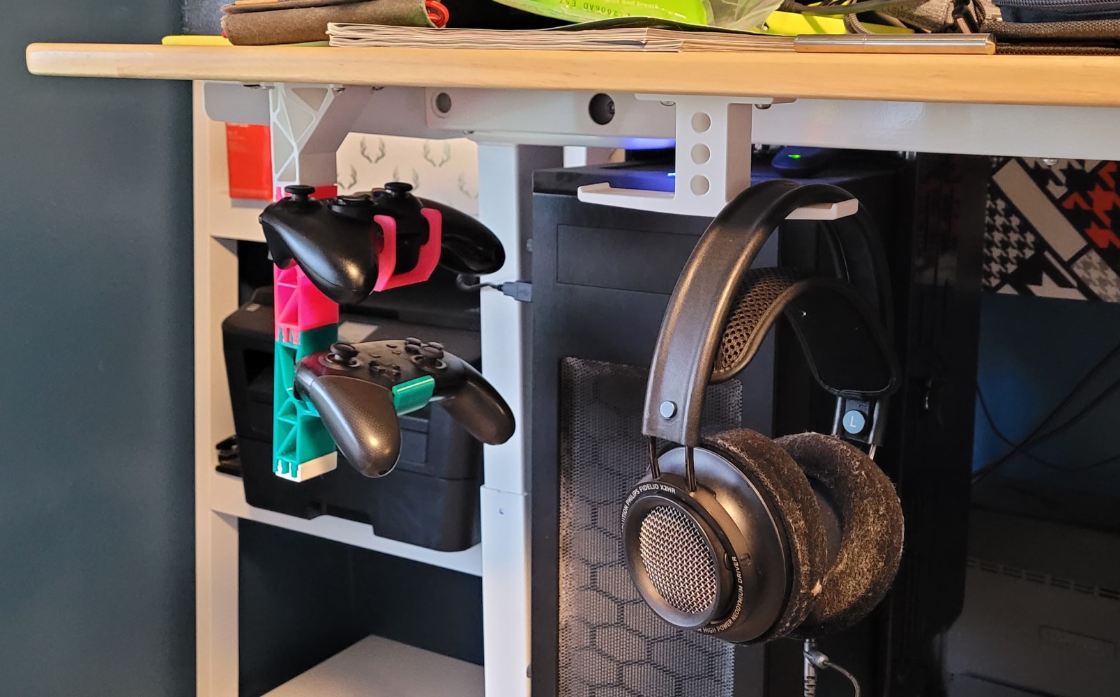 Under-Desk Modular Controller Hanger by Teque5 | Download free STL ...