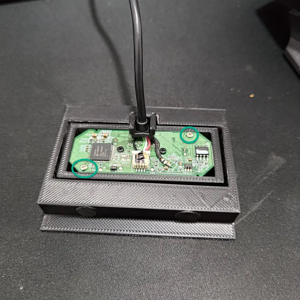 v400 Logitech C510 Camera Mount by Ludo | Download free STL model ...