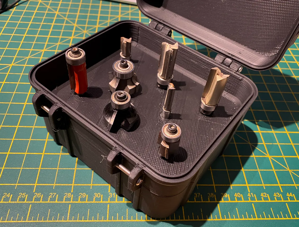 Rugged Quarter Inch 1/4" & 1/2" Router Bit Box Holder by 3DPrintDemon ...