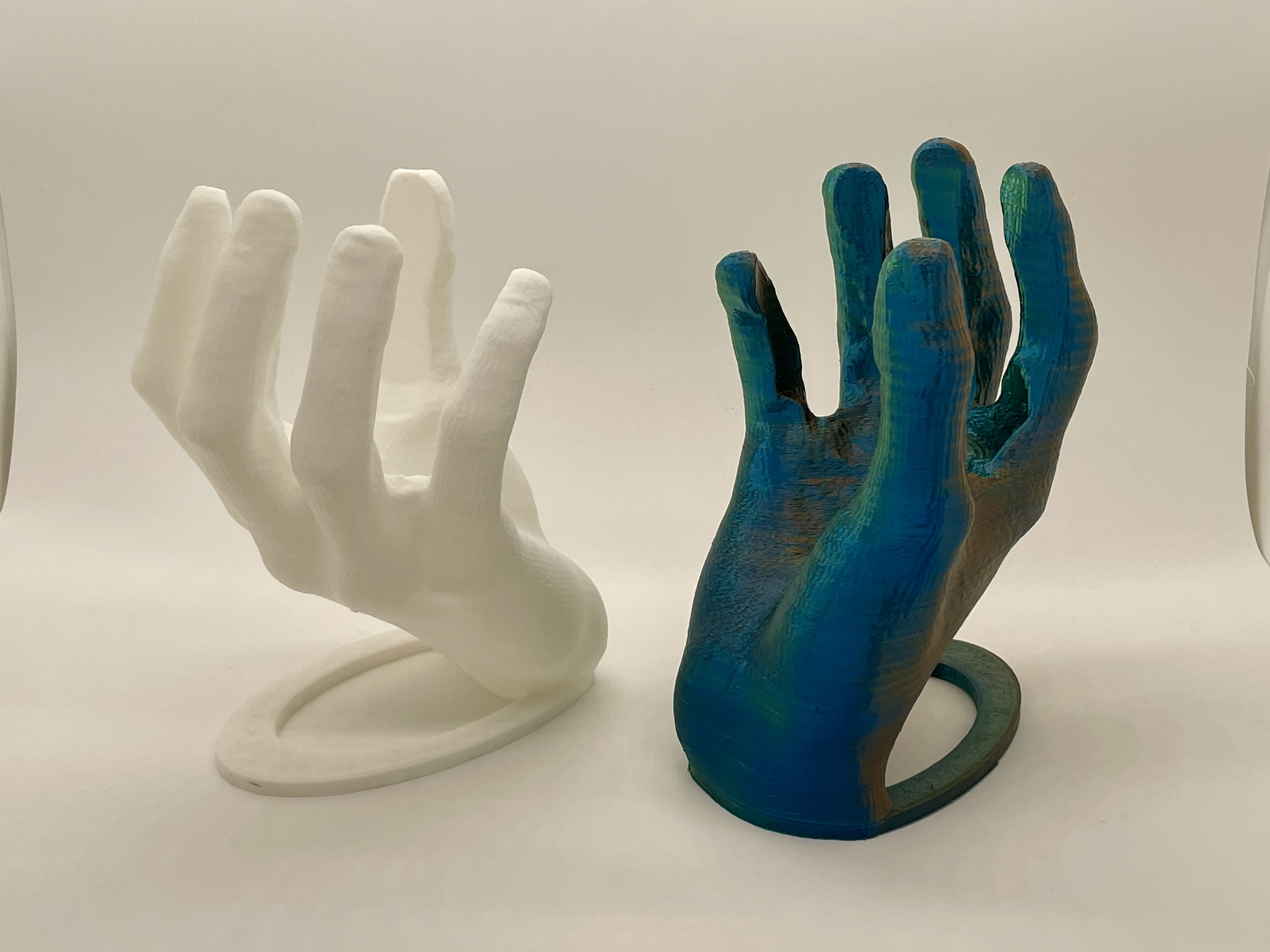 Hand Can Holder -- support-free print by RyGuy Design | Download free ...