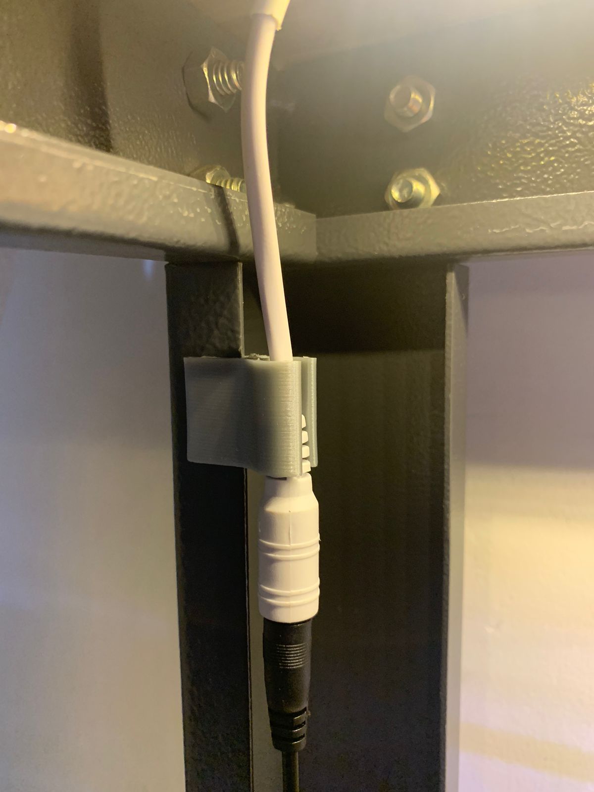 LED Power cord bracket by Rado Salt | Download free STL model ...