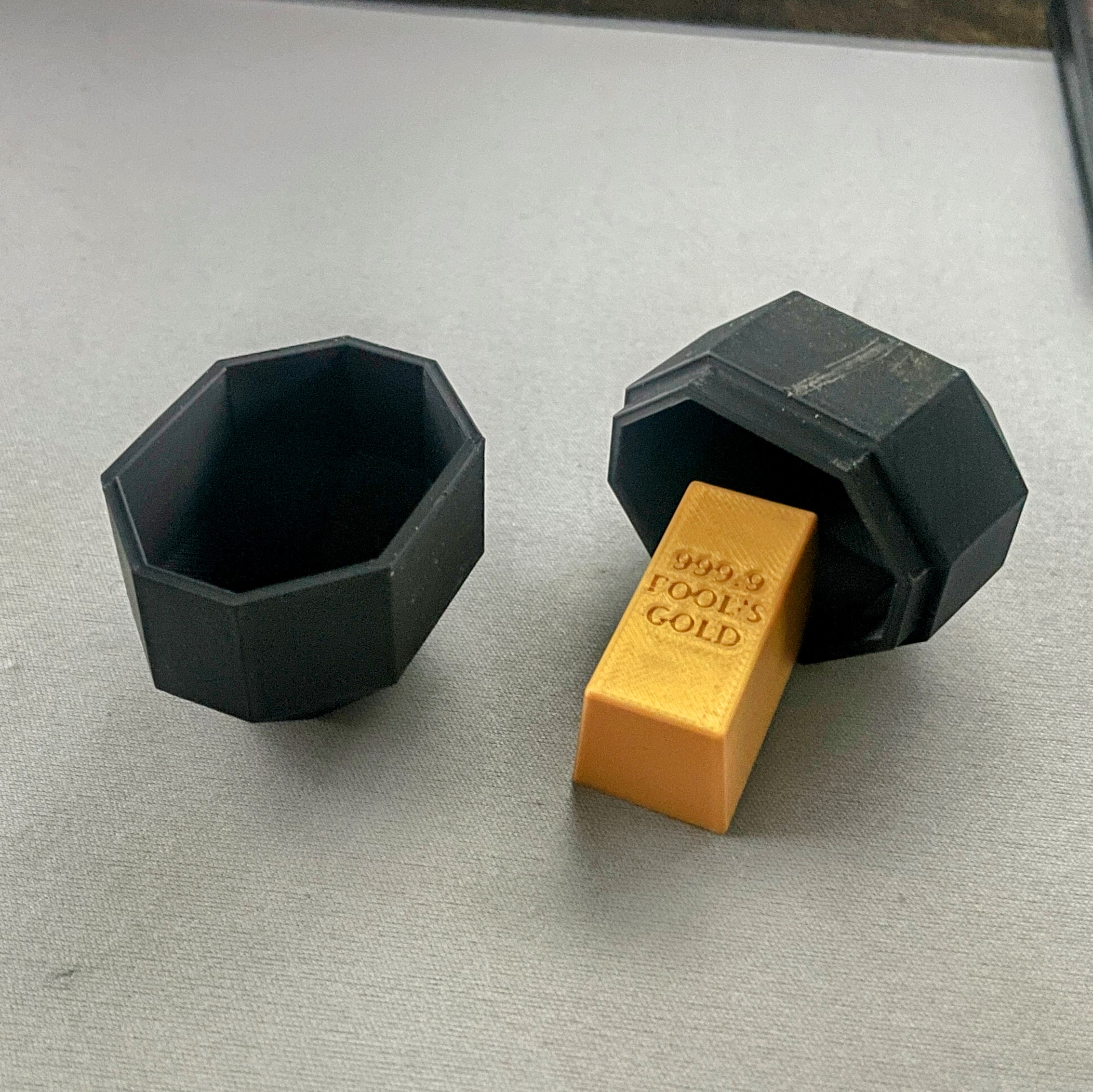Low Poly Coal Gift Box by cartyski | Download free STL model ...