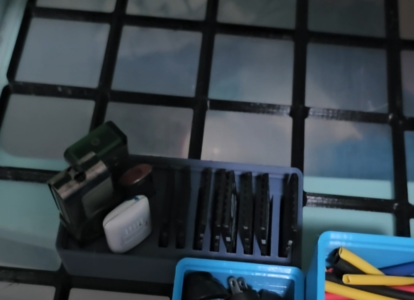 Gridfinity Usb and SD Card Holder by Impresiones Mimimiau | Download ...