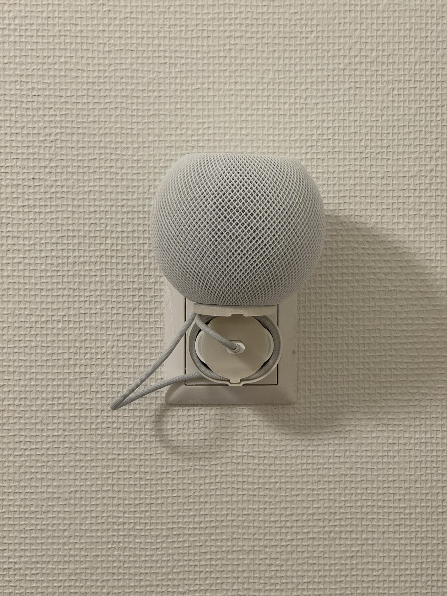 Over-engineered HomePod Mini wall mount (EU Plug) by Adriendel ...