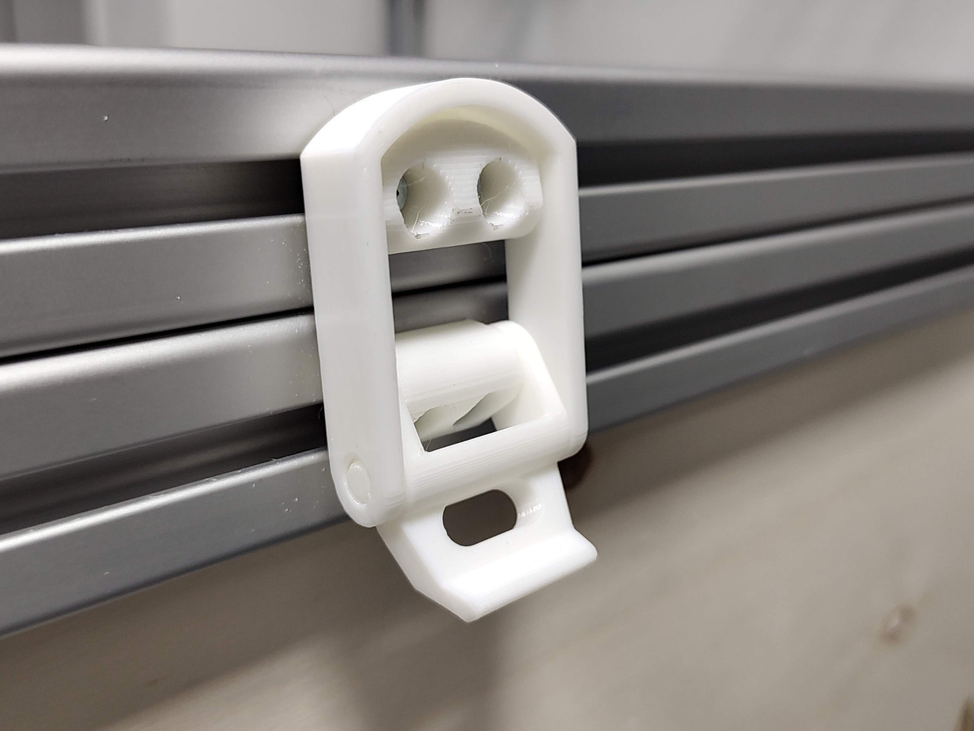 print-in-place draw latch Item Profil 3030 by Max Siebenschläfer ...