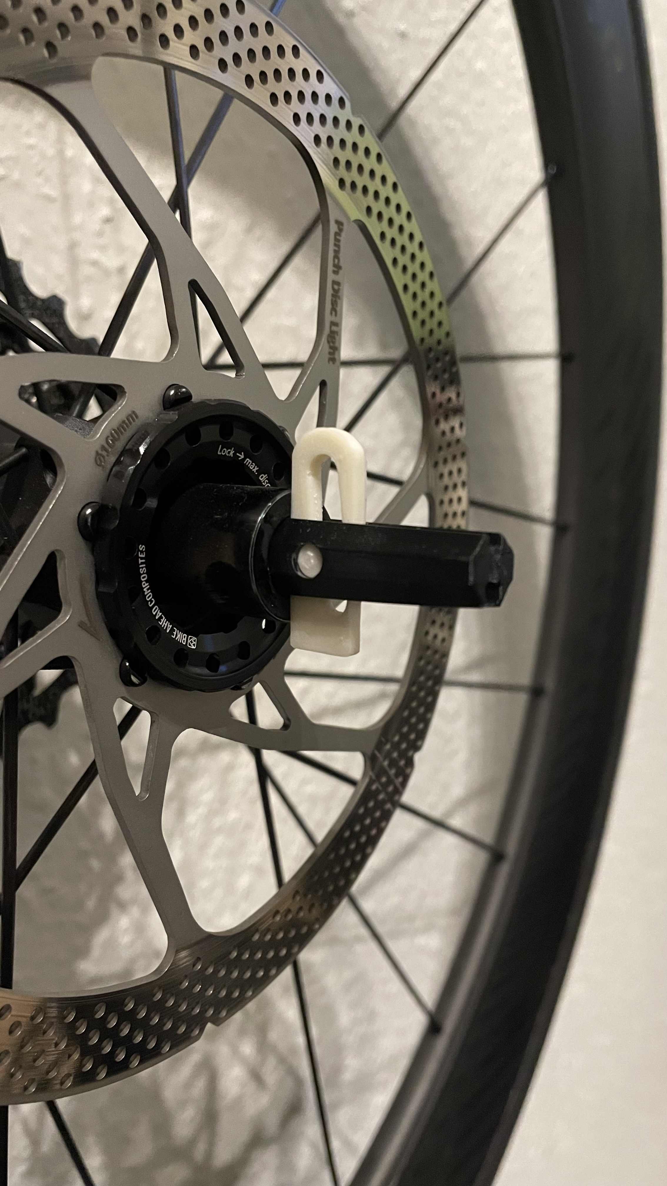 BICYCLE WHEEL WALL MOUNT FOR INDOOR TRAINING by Nico M | Download free ...