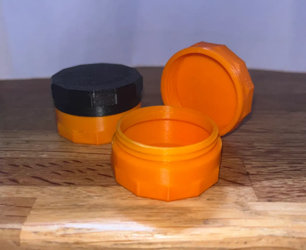 Pill Box /Screwtop container by BobbyDazzler | Download free STL model ...